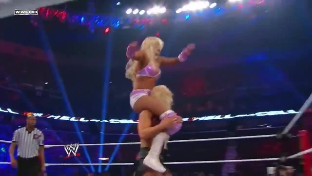 low blows to Kelly Kelly - Coub