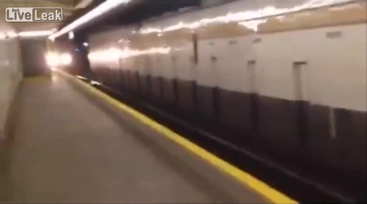 Subway vandal causes electrical explosion - Coub