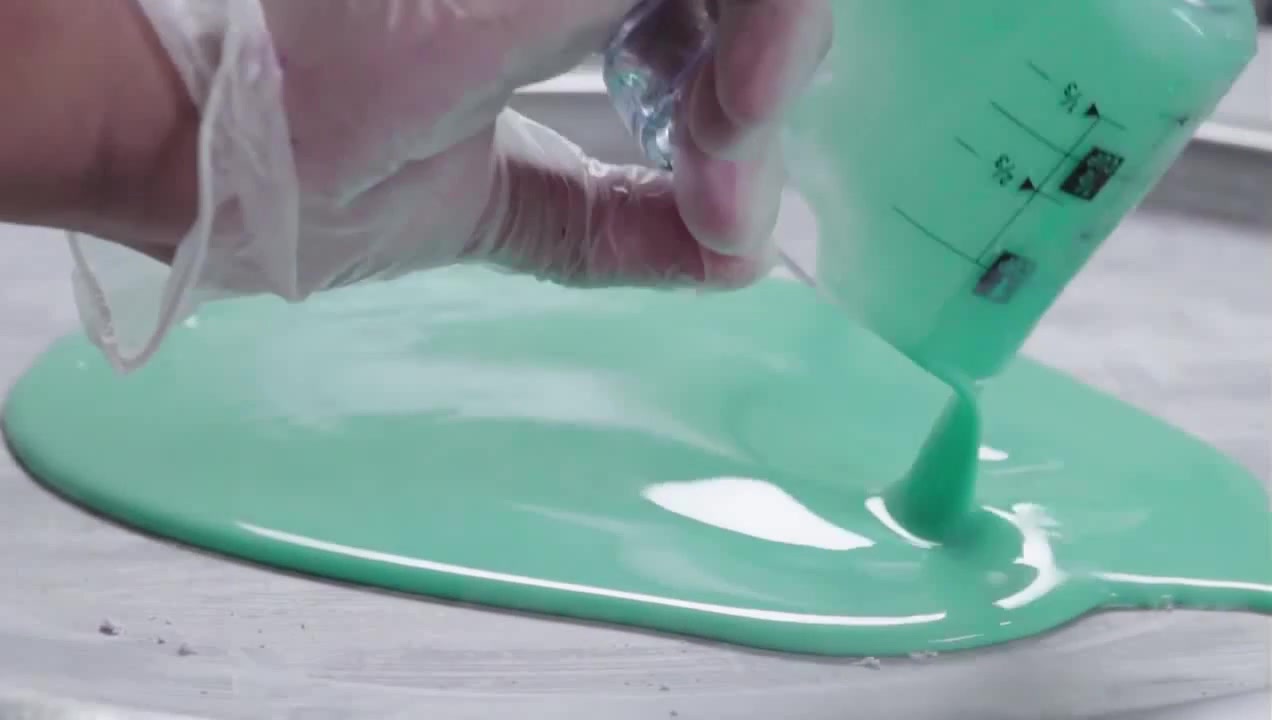 Pouring Green - Coub