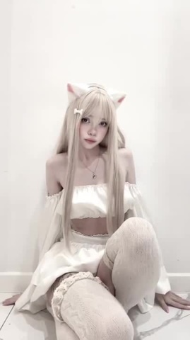 Pretty girl in white - Coub