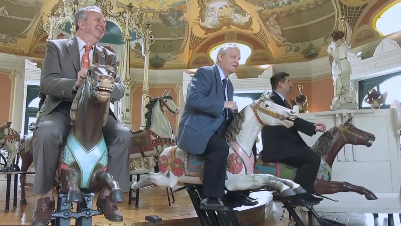 Orban Viktor nem akar felulni meg egy korre Tarlos szellem-korhintajan. - Coub