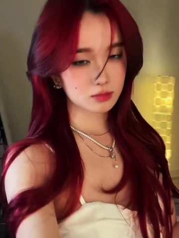 The girl in red - Coub