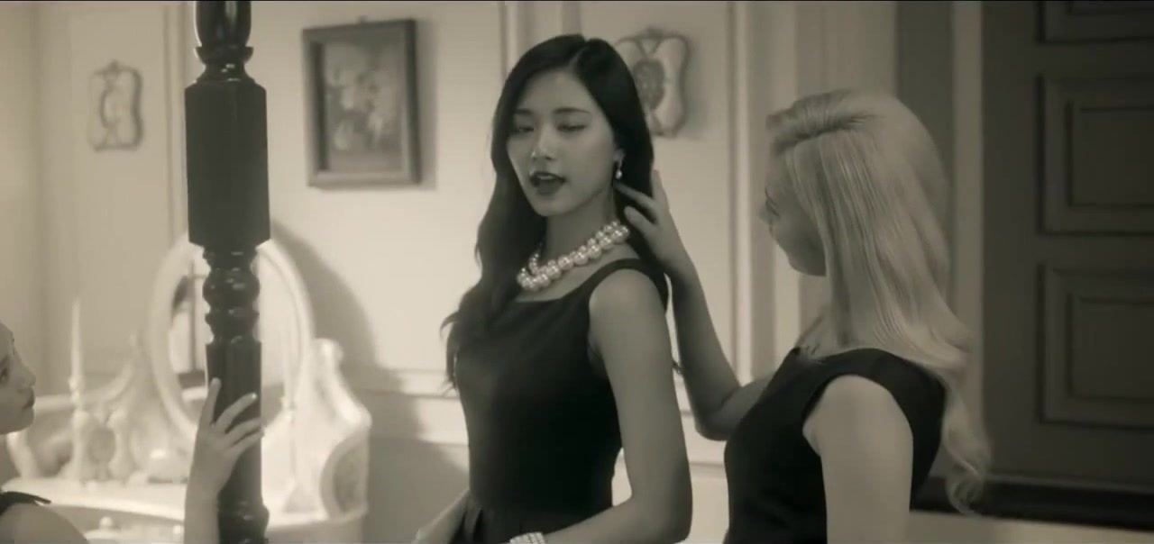 TWICE "CHEER UP" M/V - Coub