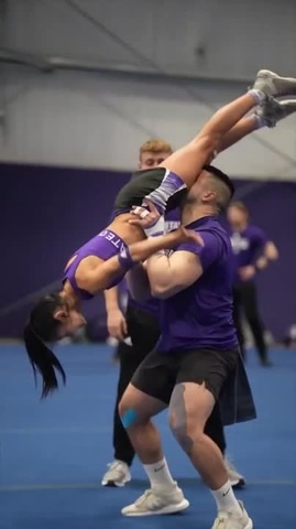 Kat Abela takes off into the sky - Coub