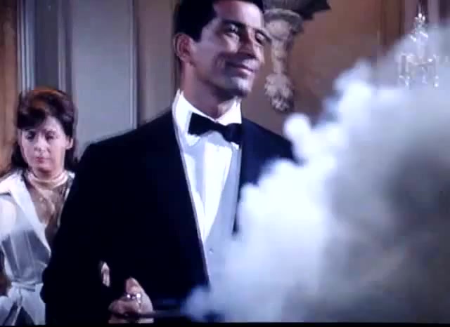 Sexy women gassed by hero - Coub