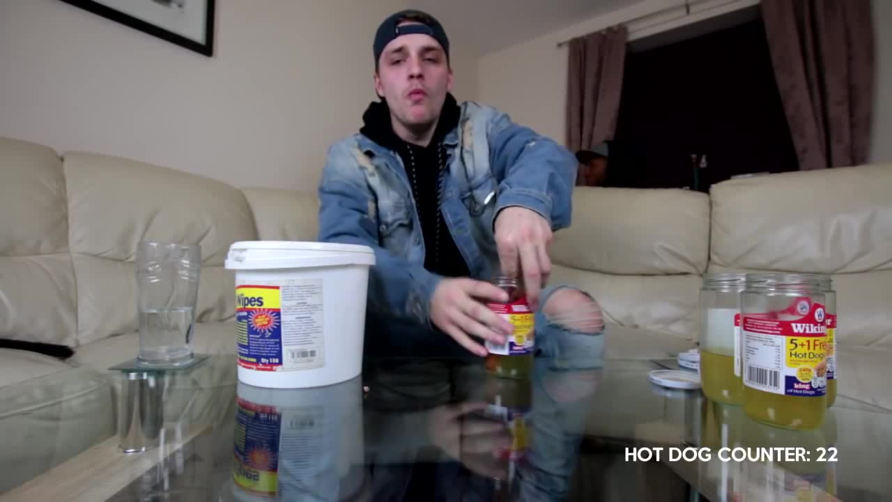 SWALLOWING 23 HOT DOGS WHOLE *VOMIT* - Coub