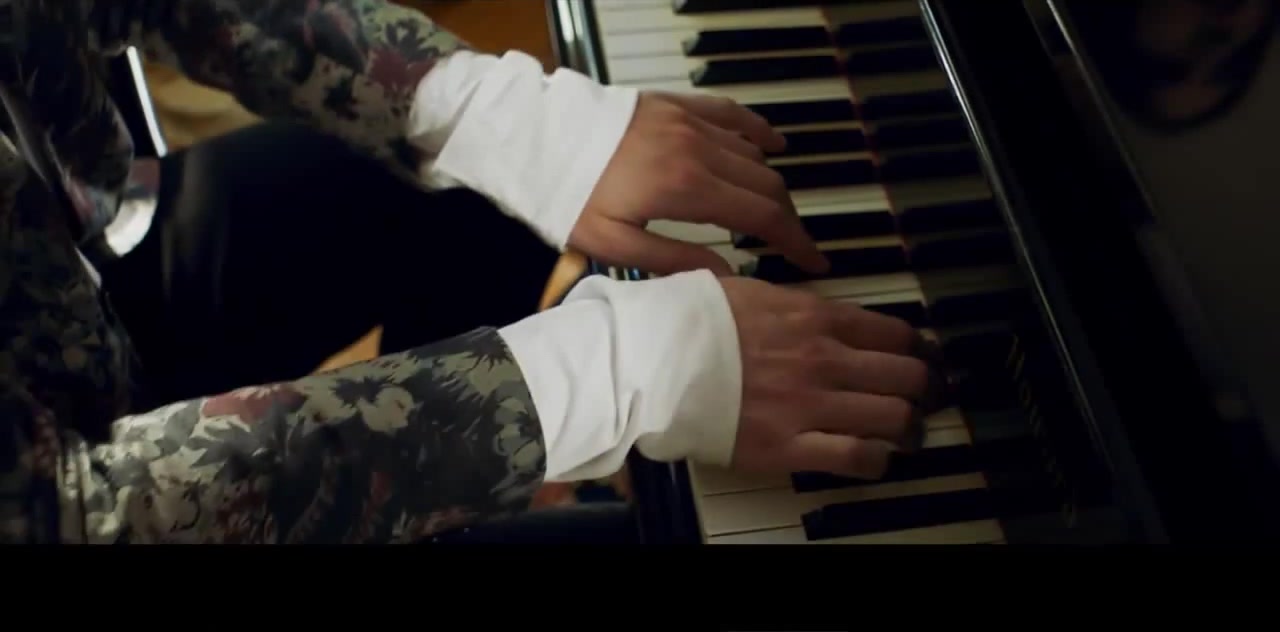 SOFI TUKKER - Awoo feat. Betta Lemme (Official Video) - Coub