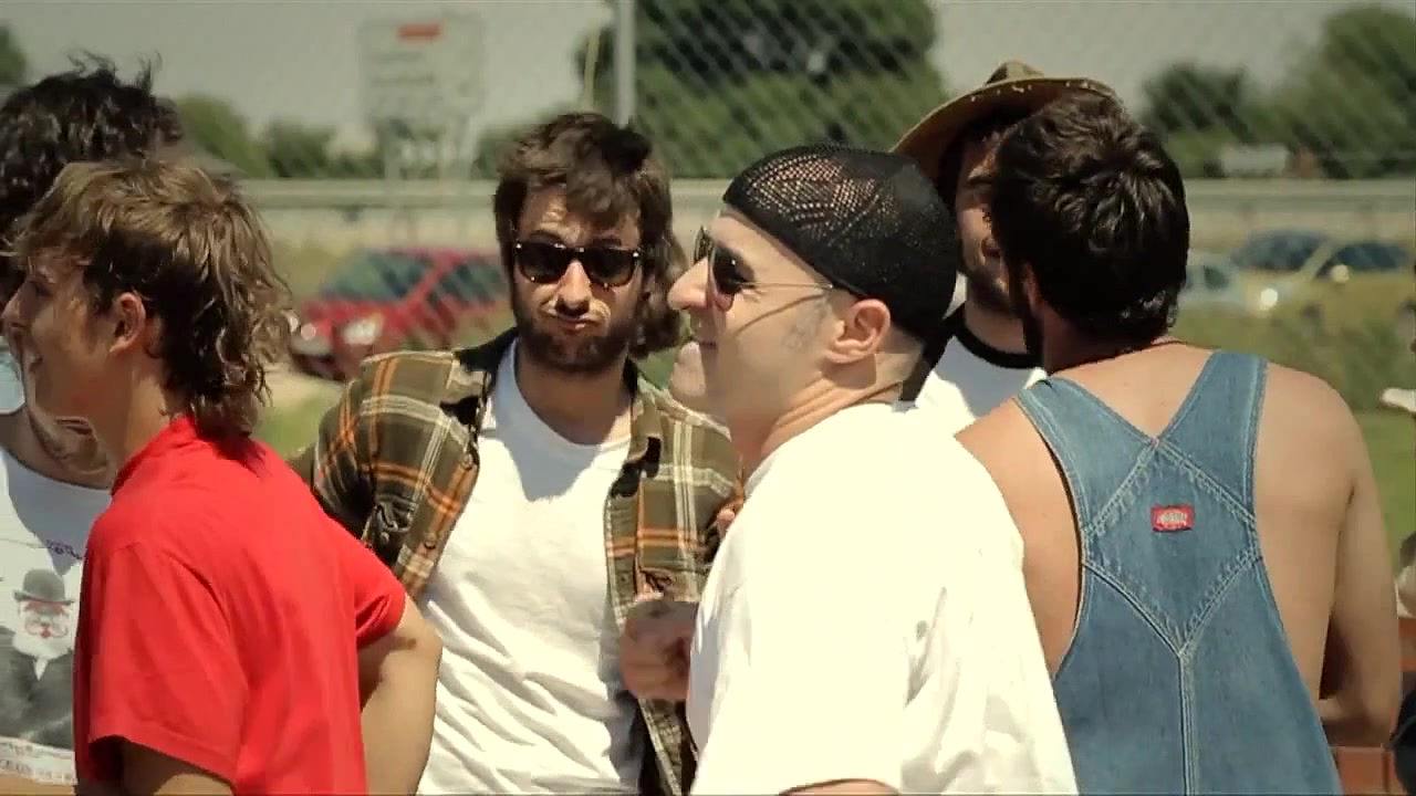 She Does Everything - Coub