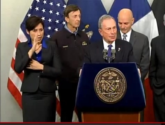 Mayor Bloomberg takes tips - Coub