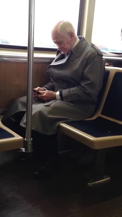 CTA Phone Rage - Coub