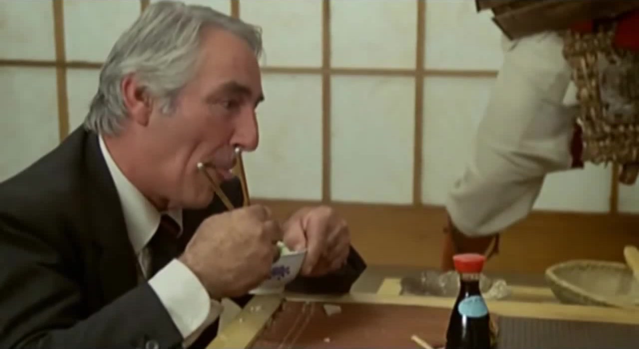 Fantozzi Al Ristorante Giapponese - Tragica cena con la Signorina ...