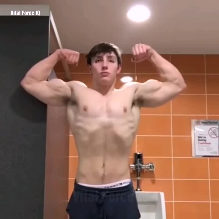 SAM |15 years and Six months Old | Handsome Shreded bodybuilder |Posing and Workout | 💪 - Coub