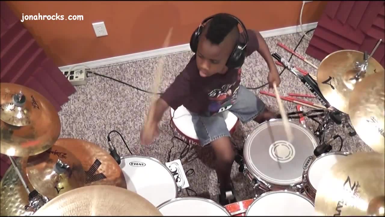 Avenged Sevenfold - Bat Country, 7 Year Old Drummer, Jonah Rocks - Coub