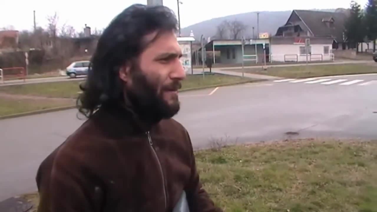 16 agyarral meg 2 táska foggal / Vak Cigány - Coub