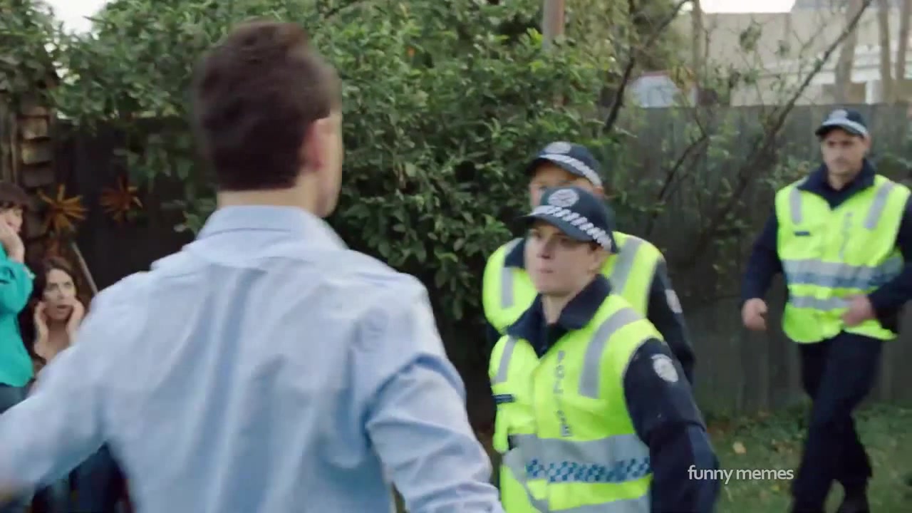 slapped police officers - meme - Coub