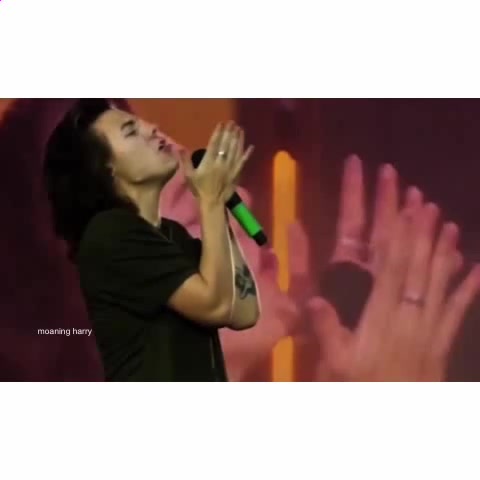 cAN WE TAKE A MOMENT && REALISE THAT JUST HIS FINGERS COULD TAKE YOUR VIRGINITY :'-) - Coub