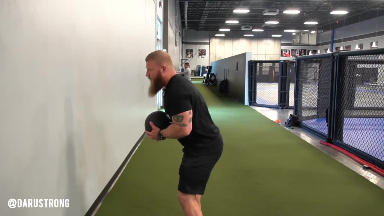 Med ball throw with movement. - Coub