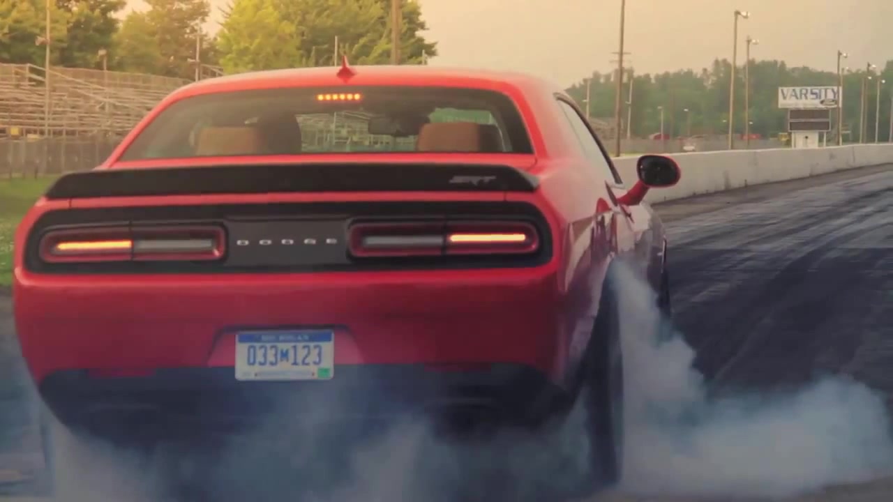 Murica Dodge Challenger SRT Hellcat Burnouts! - Coub