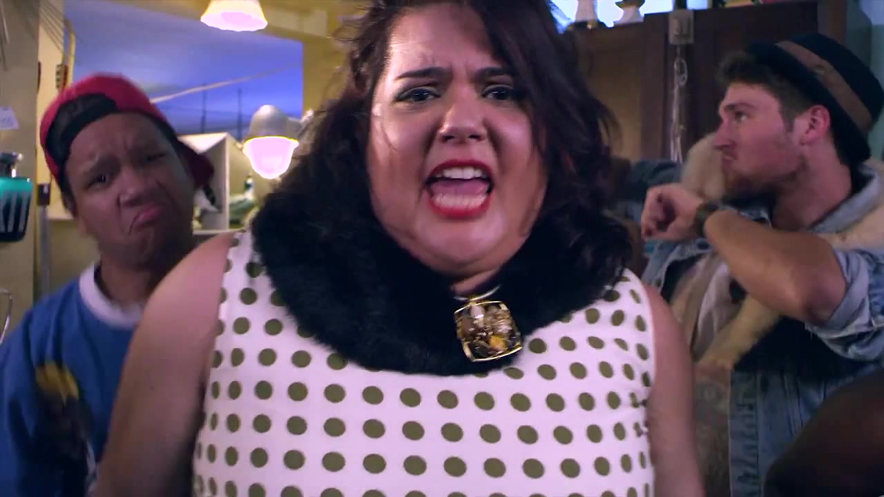 MACKLEMORE & RYAN LEWIS - THRIFT SHOP FEAT. WANZ (OFFICIAL VIDEO) - Coub