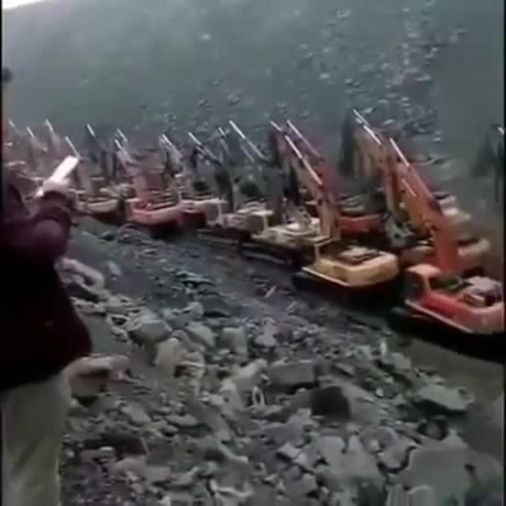 Excavator ready, Comrade! - Coub