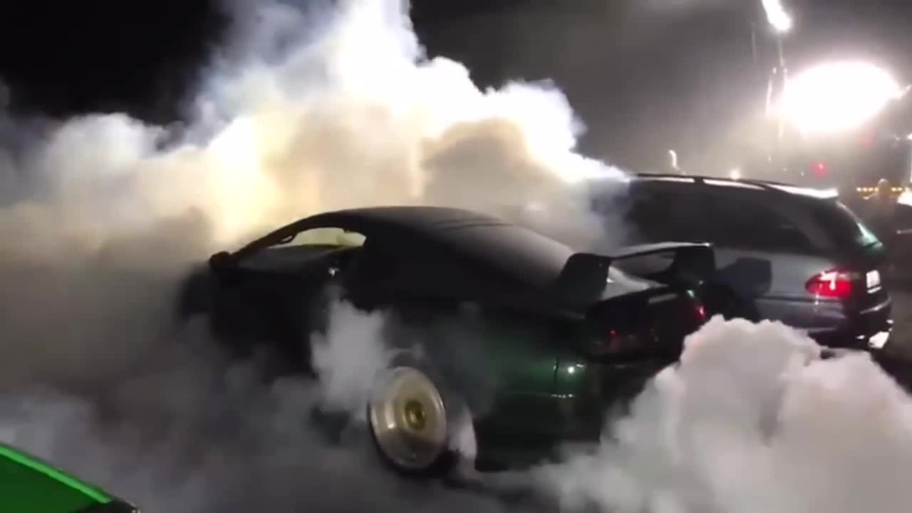 Toyota Supra Mk4 Epic burnout!!! 2step. - Coub