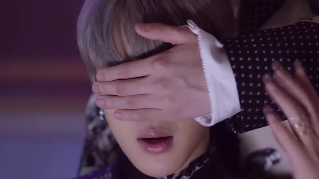 Daz Watches BTS - Coub