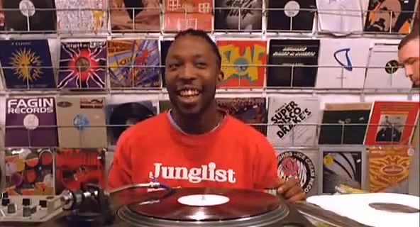 Dee, Rubi Dan, Dub Fx - Uk Funky (Breaking News Remix) - Coub