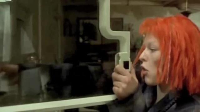 The Fifth Element - " Cheekan ! ... Good ! " ( Leeloo Eats Whole ...