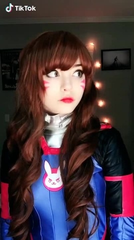 Bonbibonkers - Dva Cosplay - Overwatch - Coub