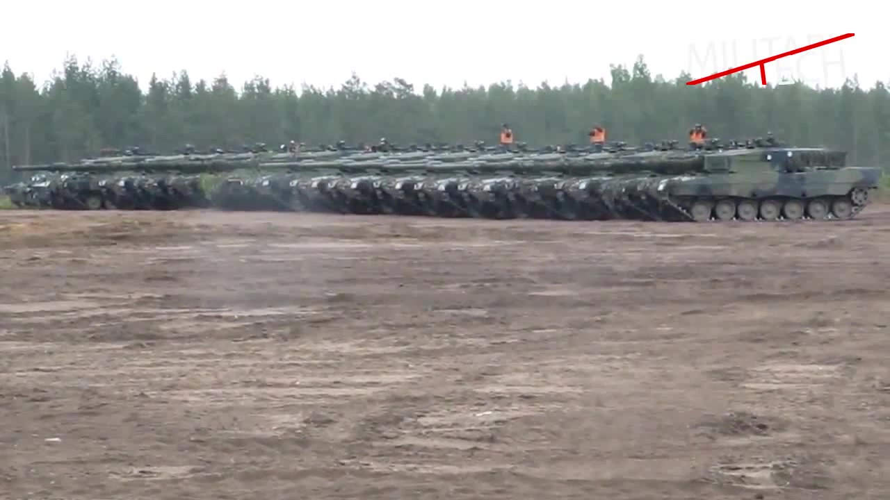 20 Leopard 2 Tank Firing Together - Coub