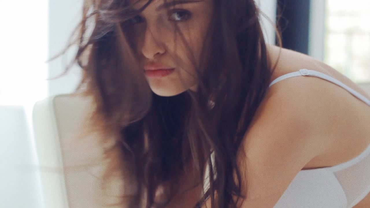 She love her body / Обожает своё тело - Coub