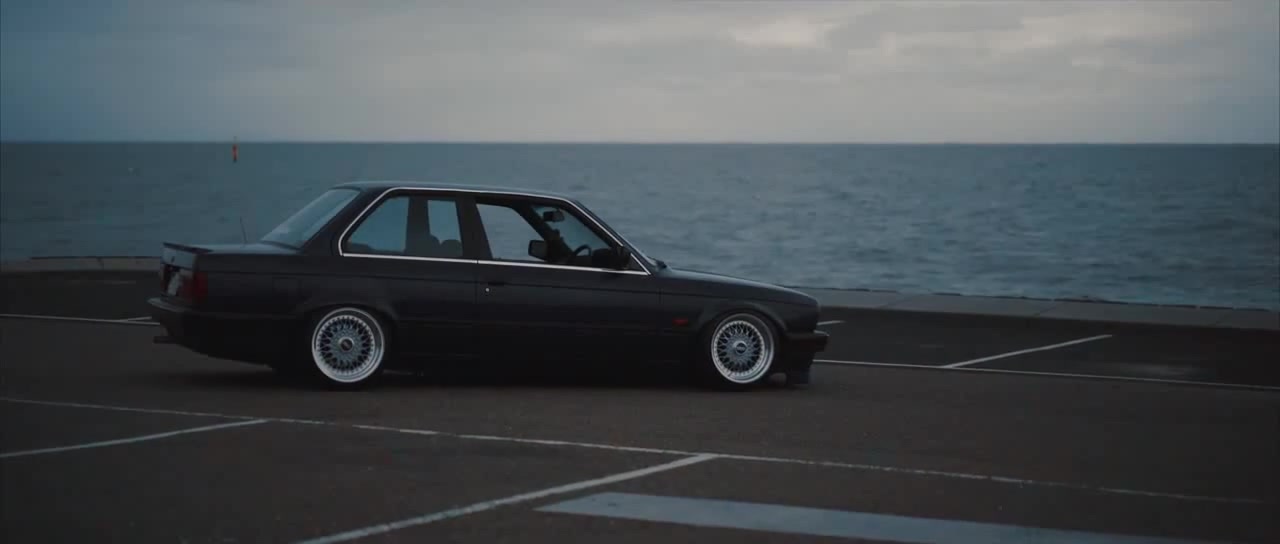 Static BMW E30 - Coub