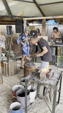 Die Techno-Schmiede⚠️ - Coub