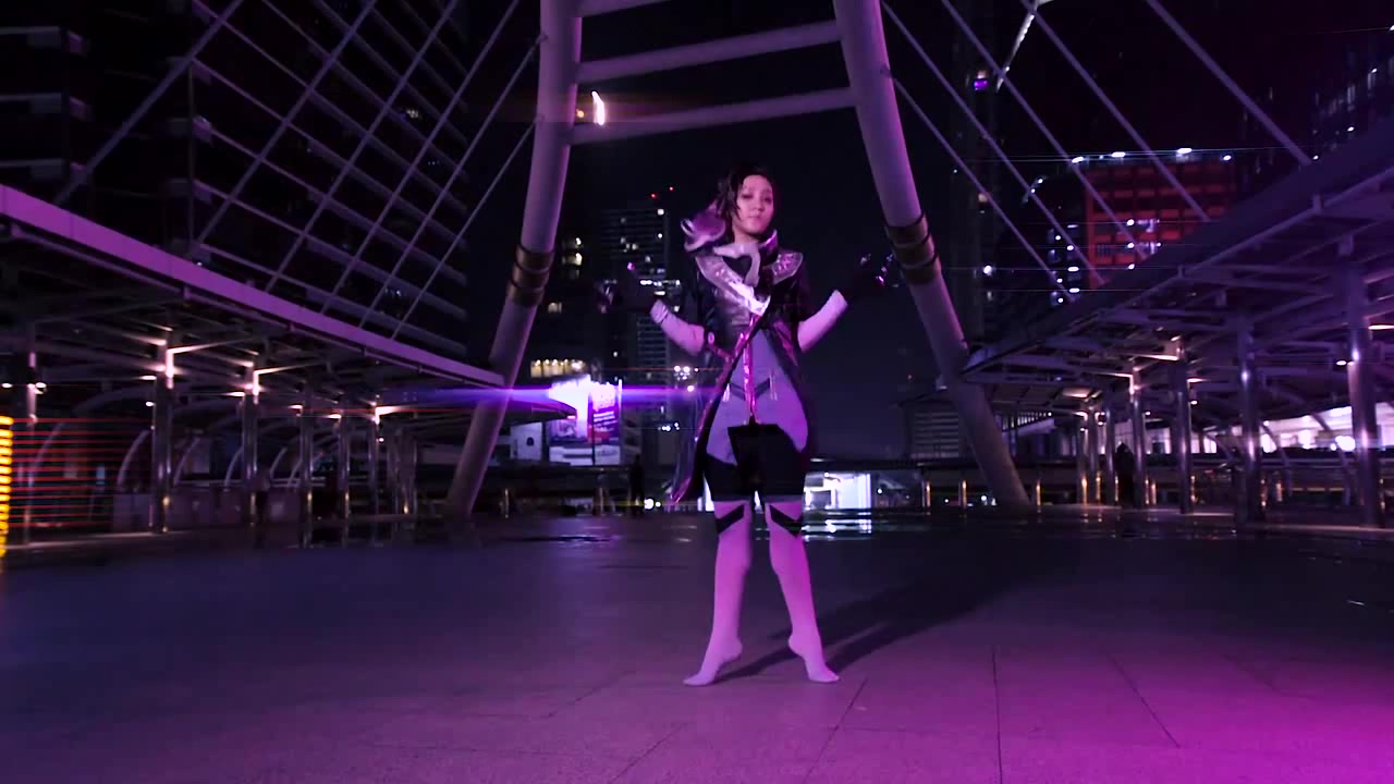 Sombra Cosplay Dance Animation in Real Life - Coub