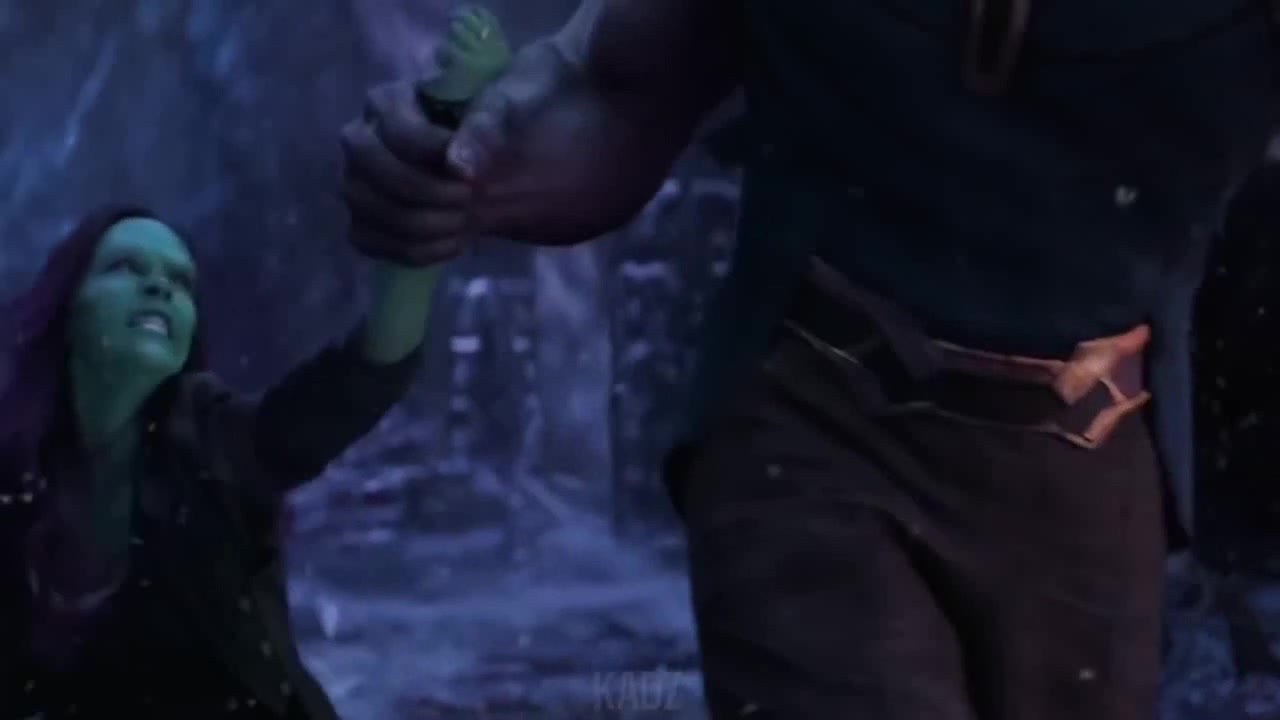 Thanos Does the Coffin Dance Meme in Infinity War - Coub