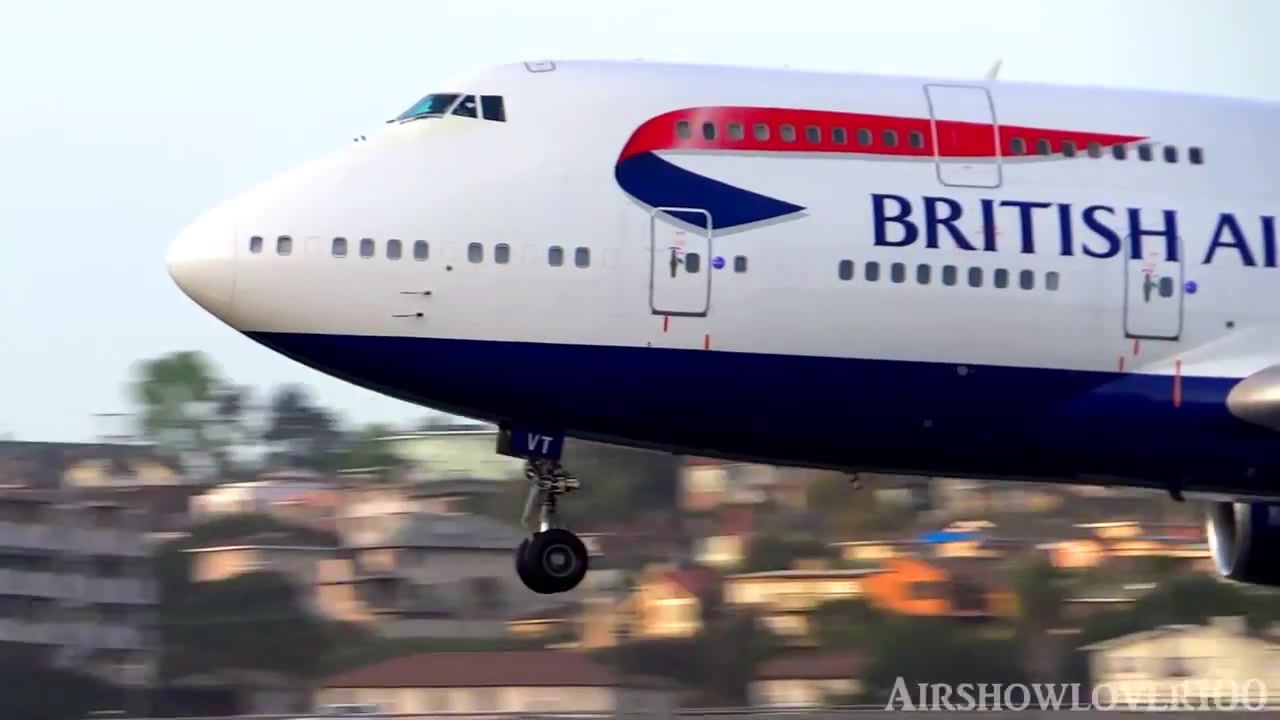 *Inaugural Flight* British Airways 747-400 Landing San Diego - Coub