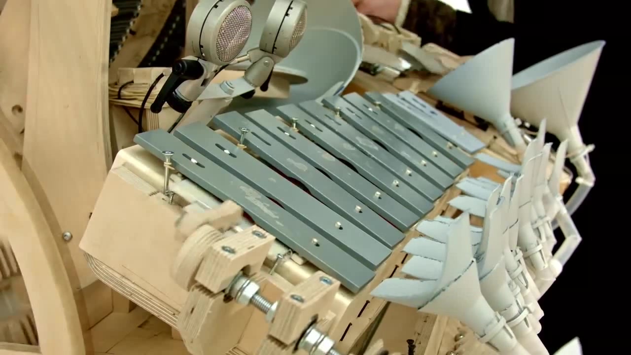 Marble_Machine_music_instrument_using - Coub