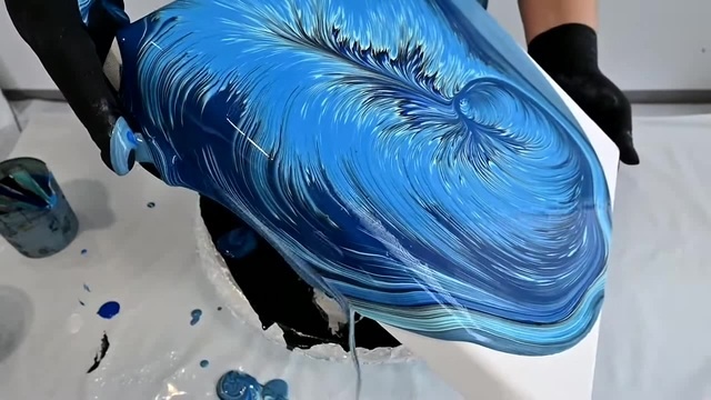 Mesmerizing Depths💙: Exploring Stunning Split Cup Acrylic Pour in Shades of Blues - Coub