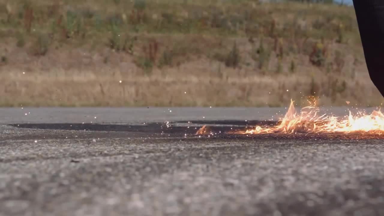 Burning asphalt - Coub