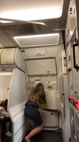 Get away and close the door! - Coub