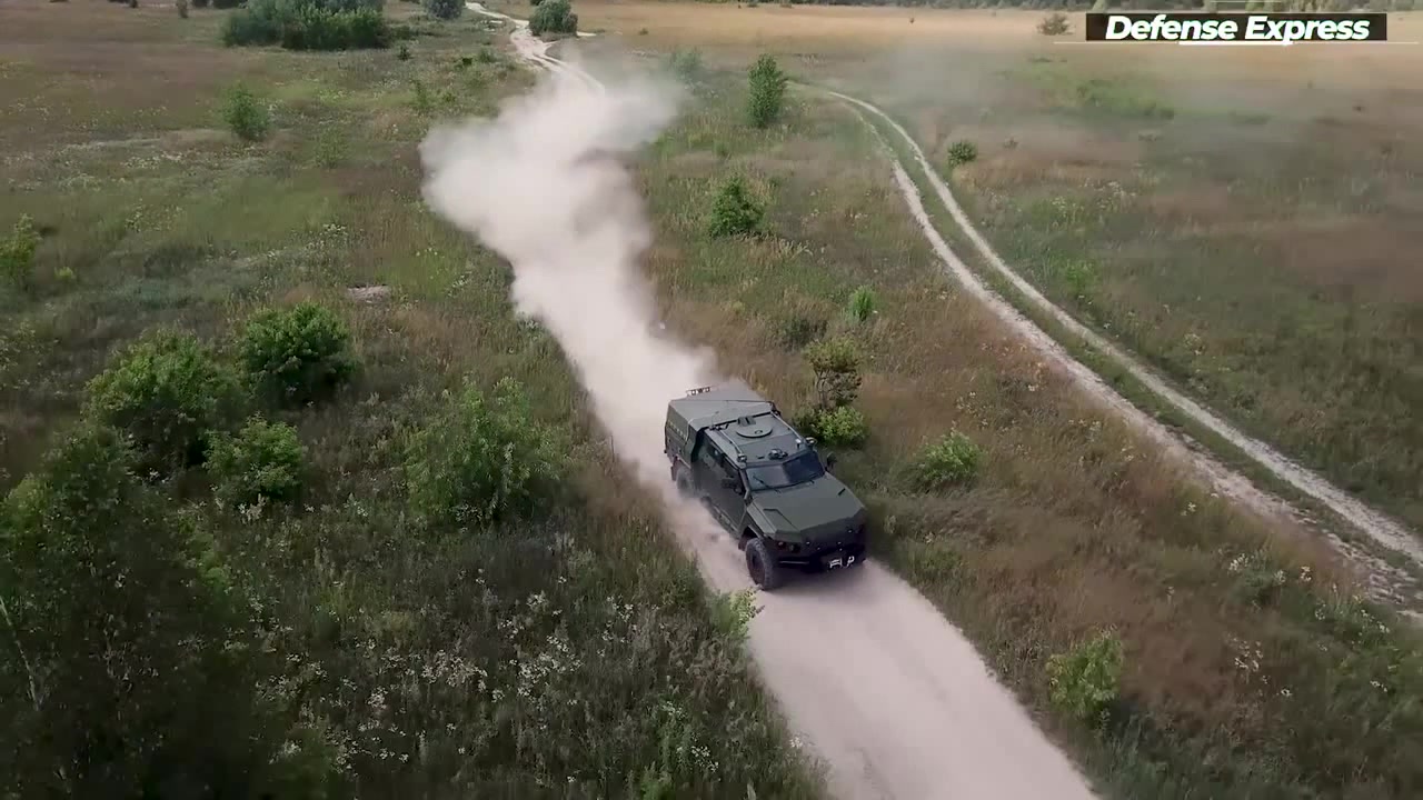 Ukrainian armored vehicles "Varta" & "Novator" - Coub