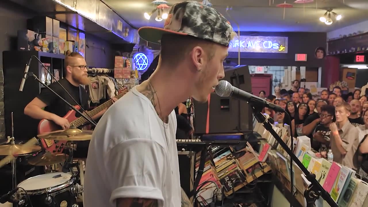 Machine Gun Kelly- "HAH" - Coub