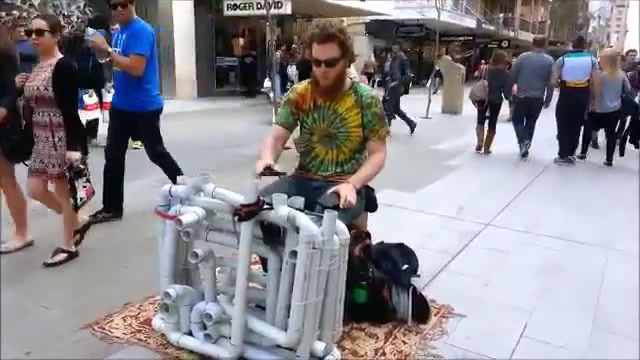 Pipe Guy - House/Trance/Techno Live - Coub