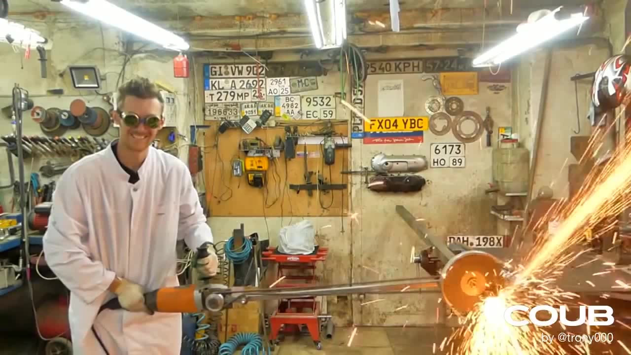 𝓓𝓻.𝓓𝓘𝓨 | 𝓢𝓘𝓝𝓘𝓢𝓣𝓔𝓡 𝓡𝓔𝓓𝓩𝓔𝓓 - Coub