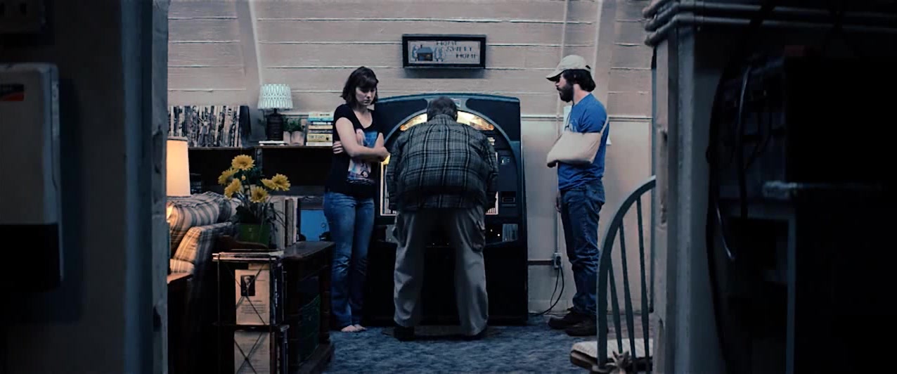 Cloverfield Lane Stayin' Alive - Coub