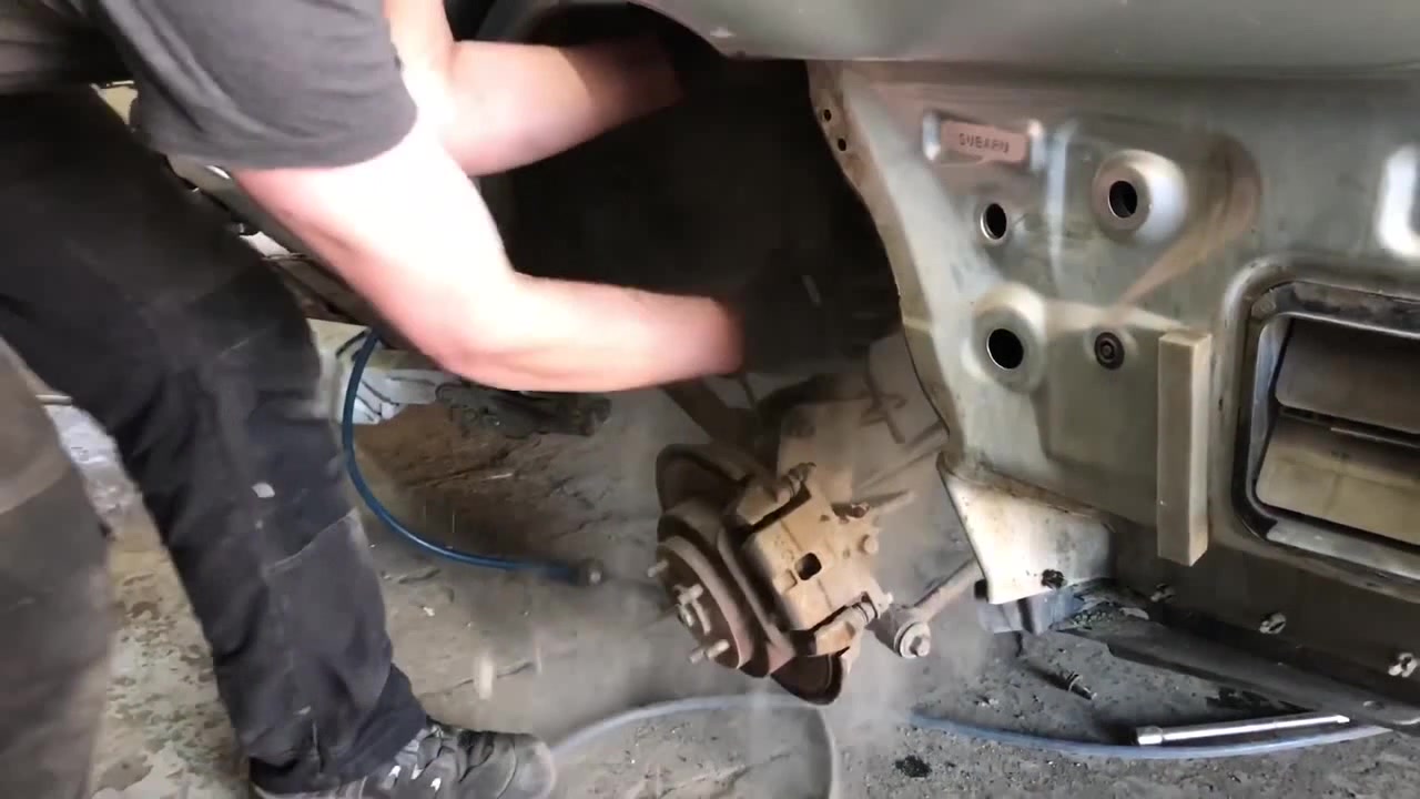 The Angry Mechanic - Coub