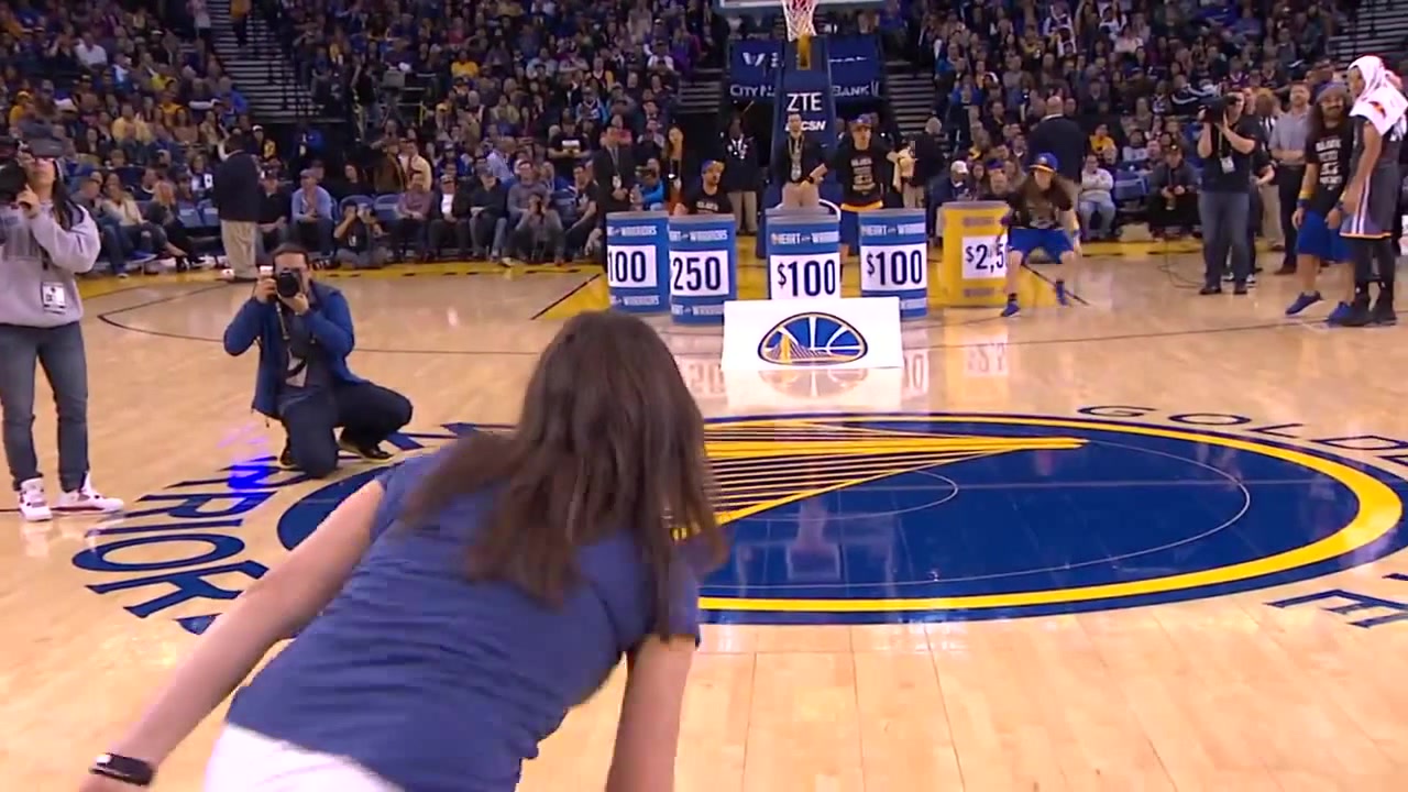 Stephen Curry Helps Fan Win Some Cash | Nets vs Warriors | February 25, 2017 | 2016-17 NBA ...