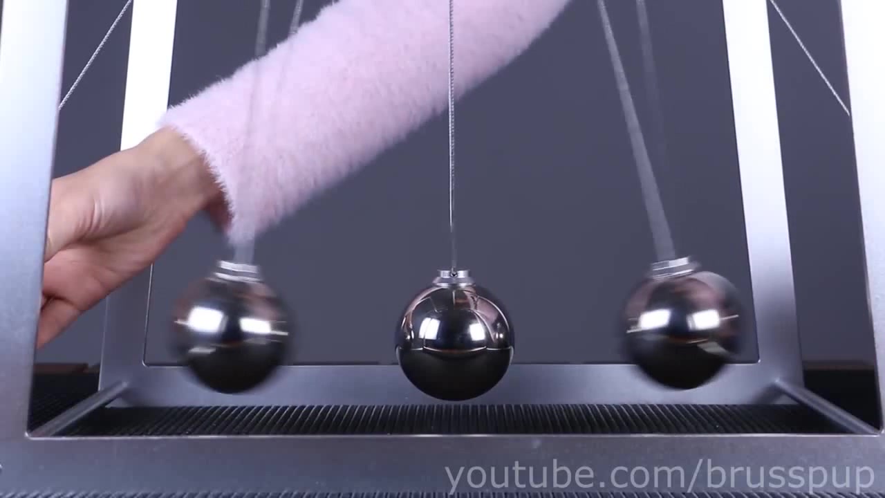 Amazing Tricks With A Giant Newton's Cradle! - Coub