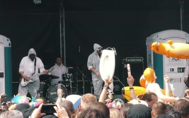 Epic metal voice battle - Coub