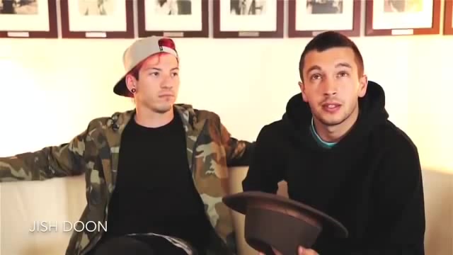 TWENTY ONE PILOTS FUNNY MOMENTS - Coub